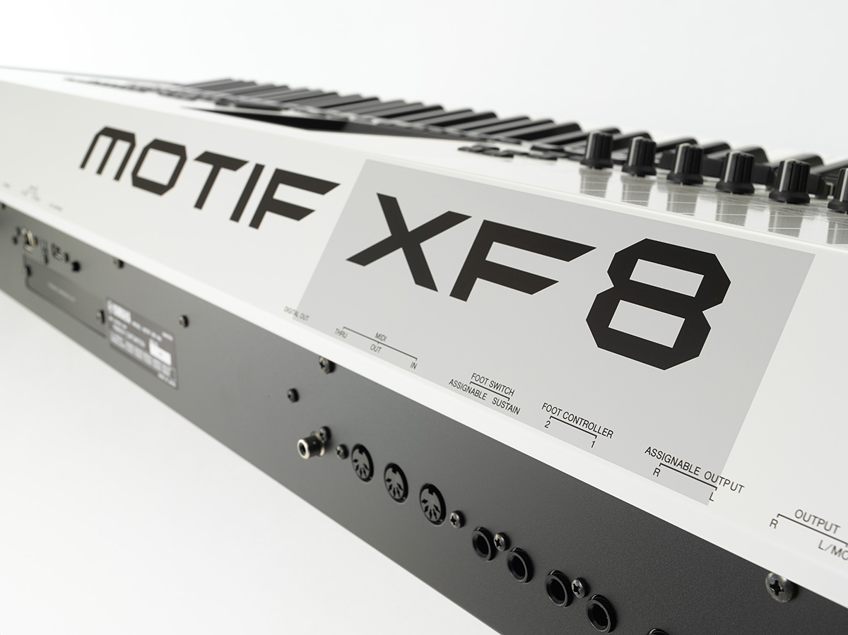 Yamaha Motif XF8 Synthesizer Weighted 88 Key Expandable Workstation in White | Yamaha Music London